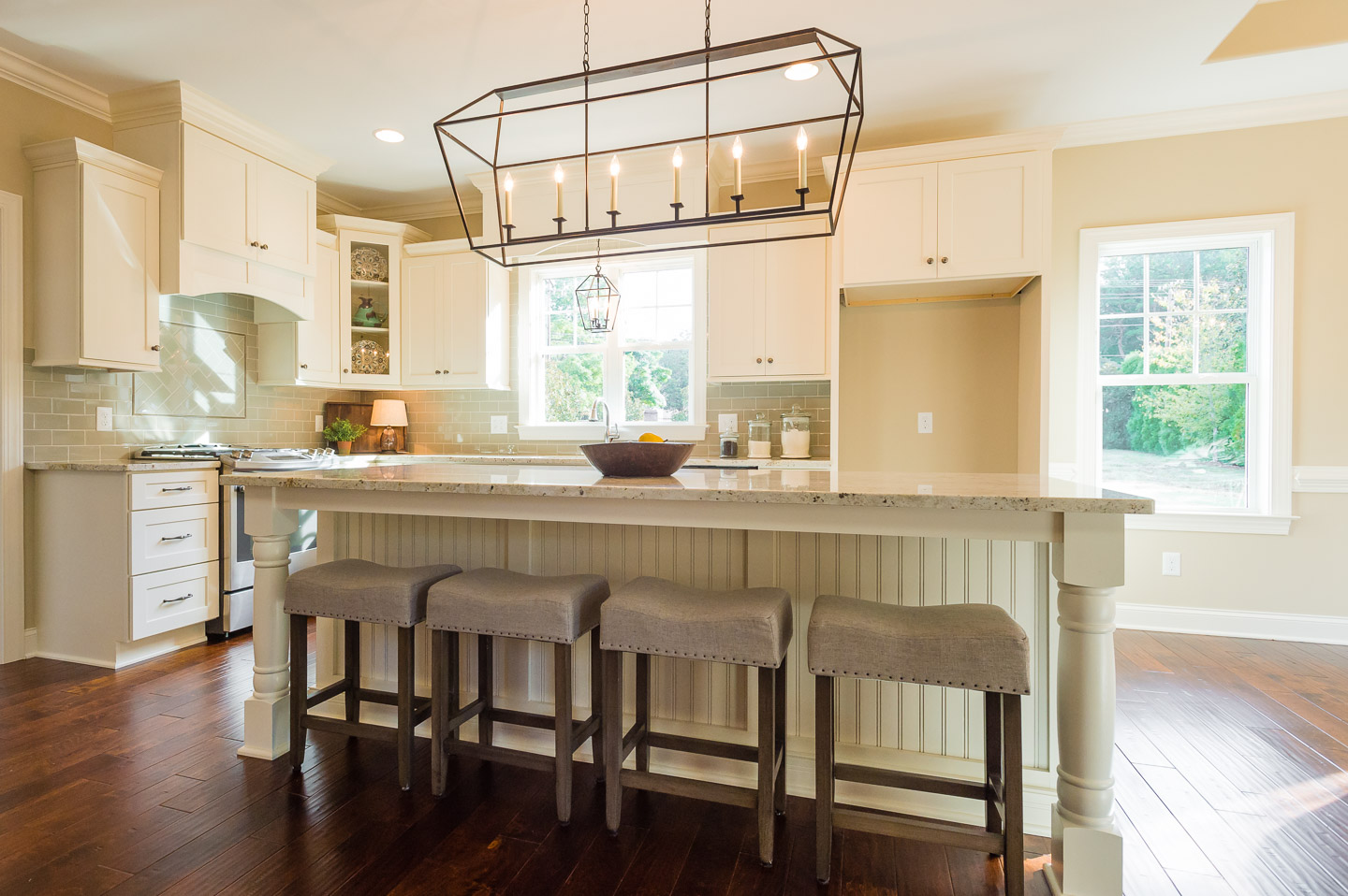 Full service interior design and home decorating firm